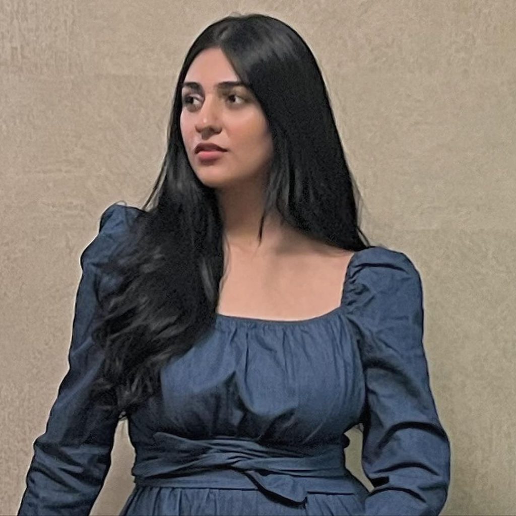 Sarah Khan And Her Daughter's Latest Alluring Clicks From Turkey ...