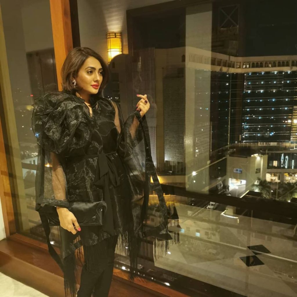 Suzain Fatima's Latest Bewitching Clicks | Reviewit.pk