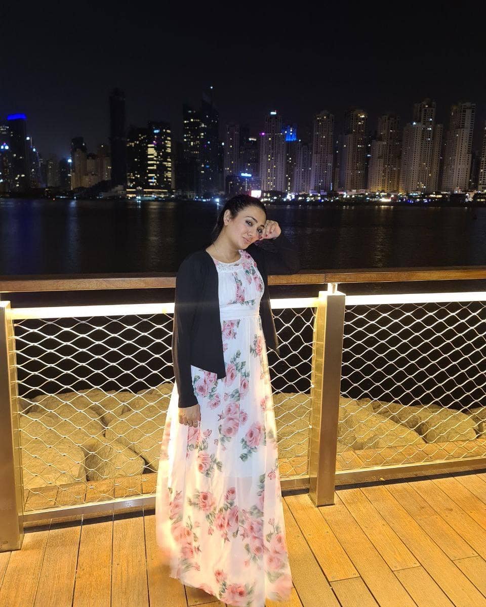 Suzain Fatima's Latest Bewitching Clicks | Reviewit.pk