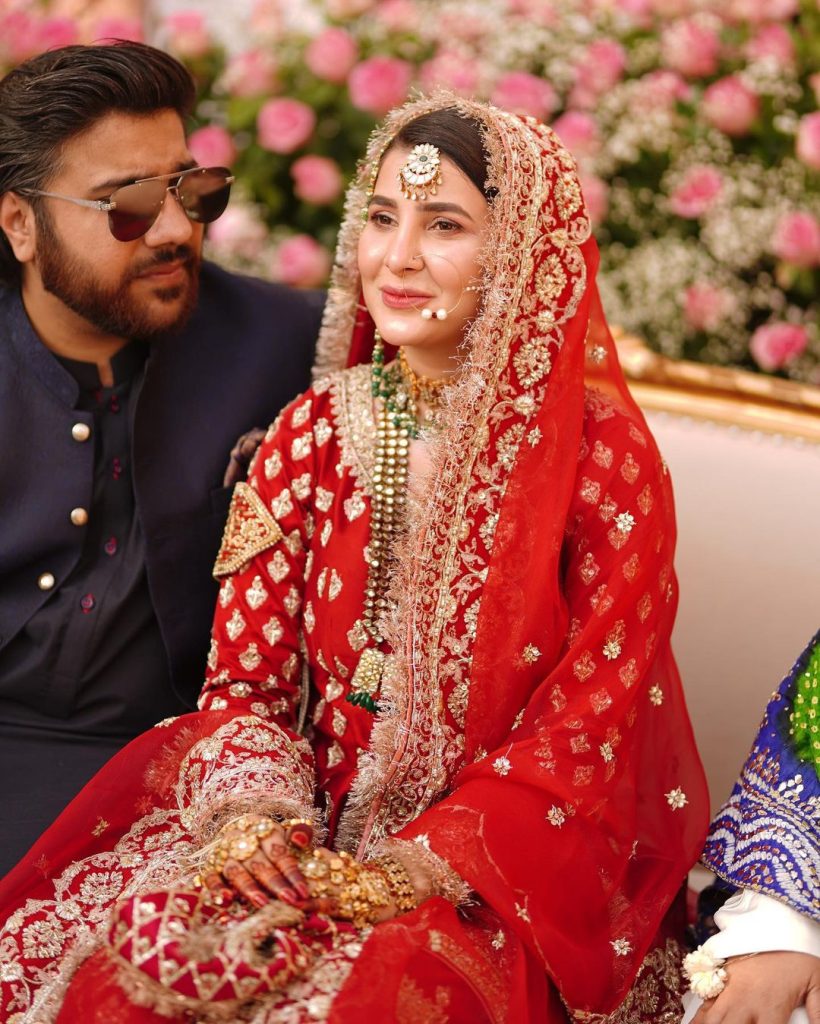 Famous Model & Actress Areeba Habib Nikkah Pictures | Reviewit.pk