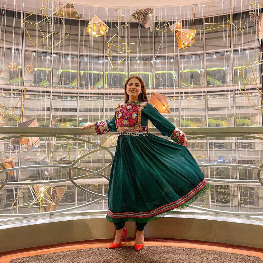 Breath-taking Latest Pictures Of Dananeer Mobeen | Reviewit.pk