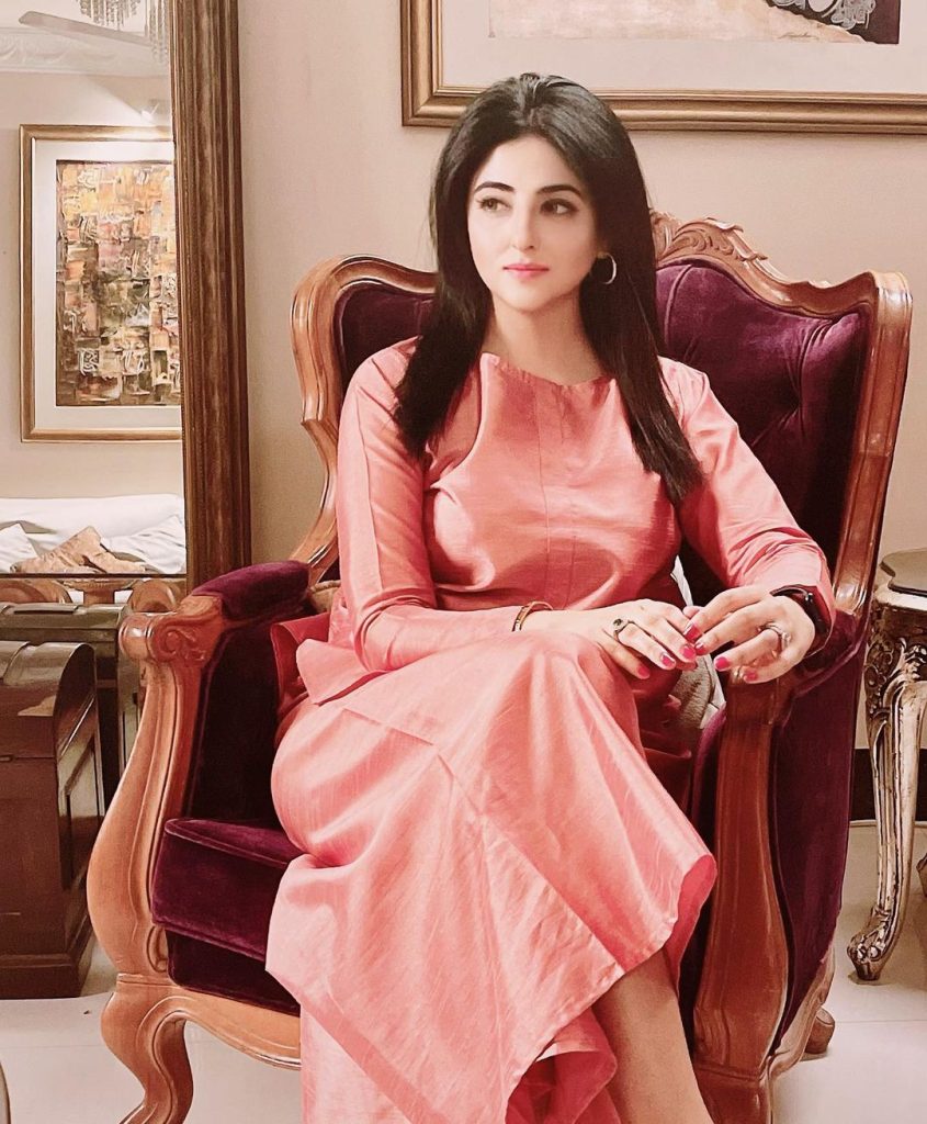 Recent Adorable Clicks Of Fatima Sohail | Reviewit.pk