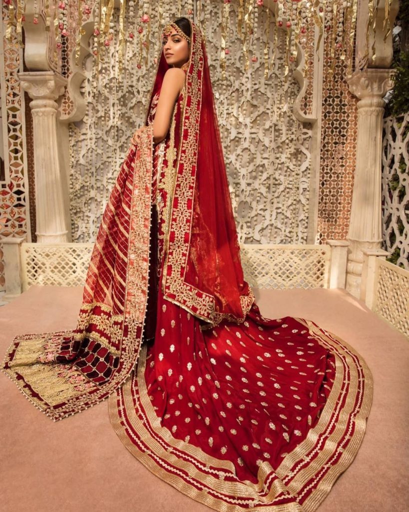 Kinza Hashmi Looks Gorgeous In Latest Bridal Shoot | Reviewit.pk