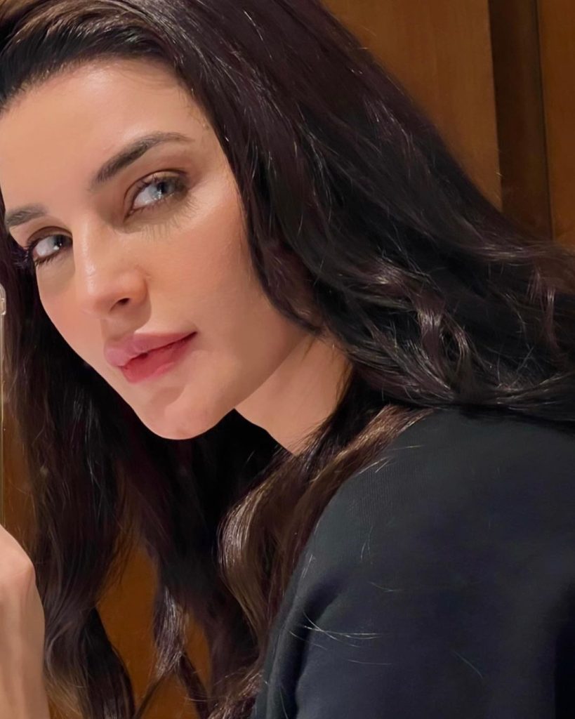 Sadia Khan Looks Stunning In These Latest Clicks From Dubai | Reviewit.pk