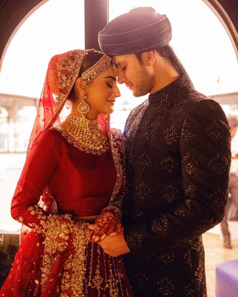 Hiba Bukhari And Arez Ahmed's HD Wedding Pictures | Reviewit.pk