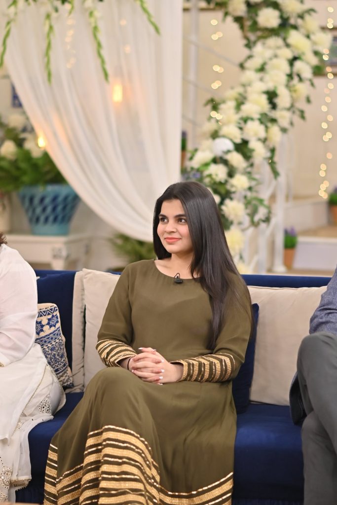 Beautiful Pictures Of Mariam Ansari And Her In-Laws From GMP | Reviewit.pk