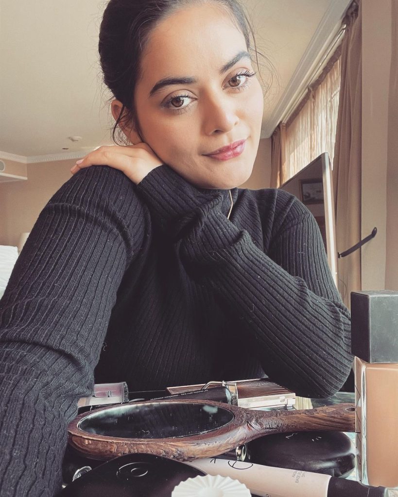 Latest Sizzling Clicks Of Minal And Ahsan From Turkey | Reviewit.pk