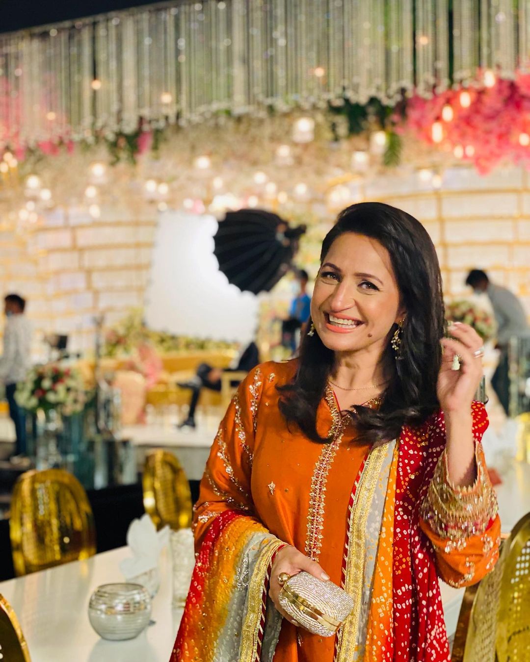 Tara Mahmood Shares Why She Is Not Married Yet | Reviewit.pk