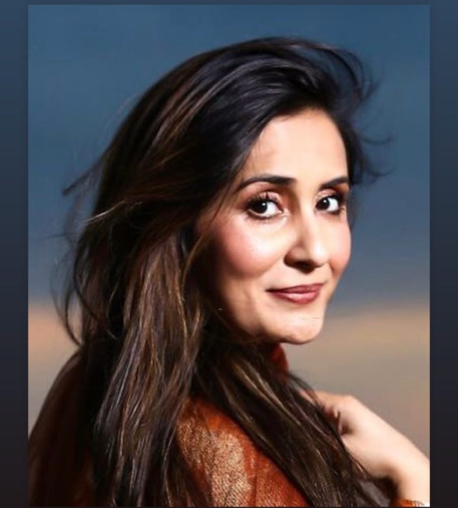 Actress Sabreen Hisbani Family Pictures | Reviewit.pk