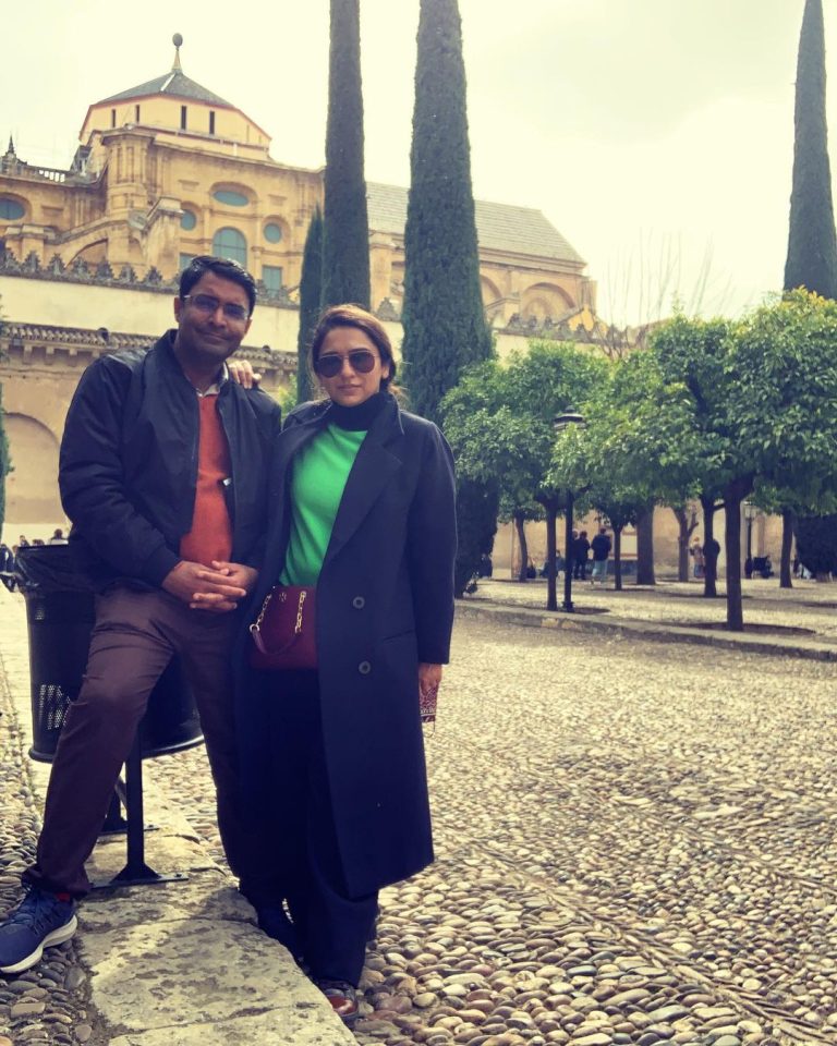 Anchor Maria Memon Dazzling Pictures From Europe | Reviewit.pk