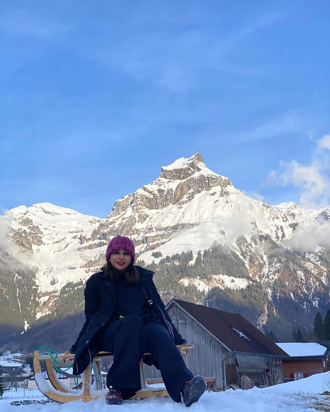 Anchor Maria Memon Dazzling Pictures From Europe | Reviewit.pk