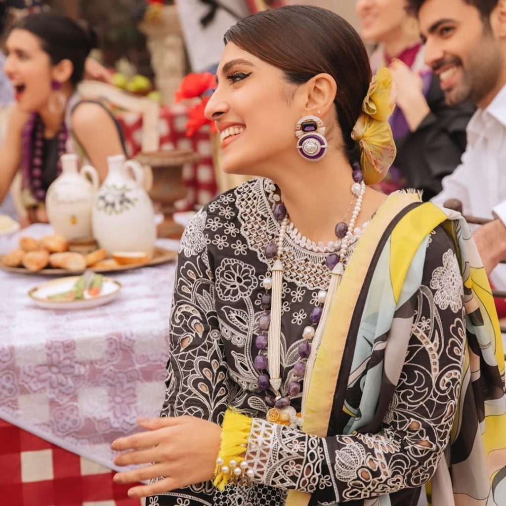 Mushq Luxury Lawn Collection '22 Featuring Ayeza Khan | Reviewit.pk