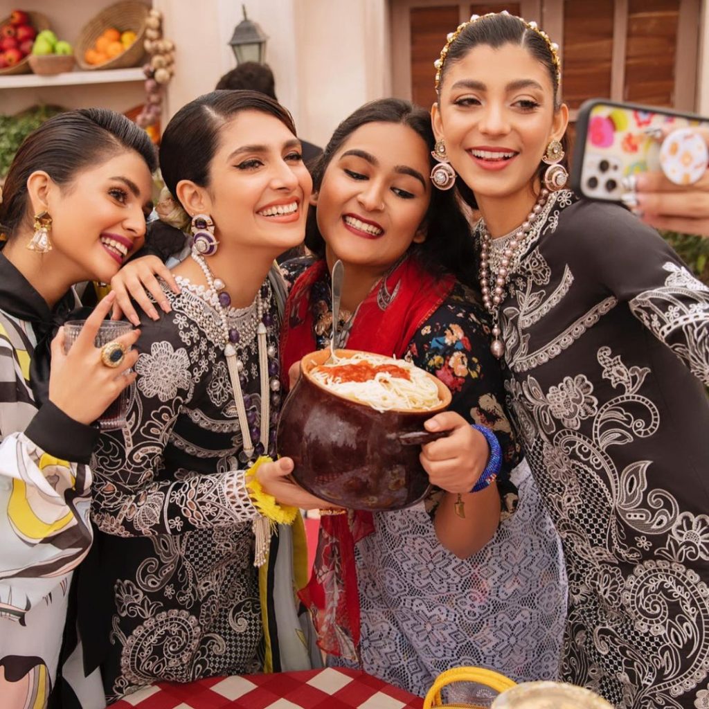 Mushq Luxury Lawn Collection '22 Featuring Ayeza Khan | Reviewit.pk