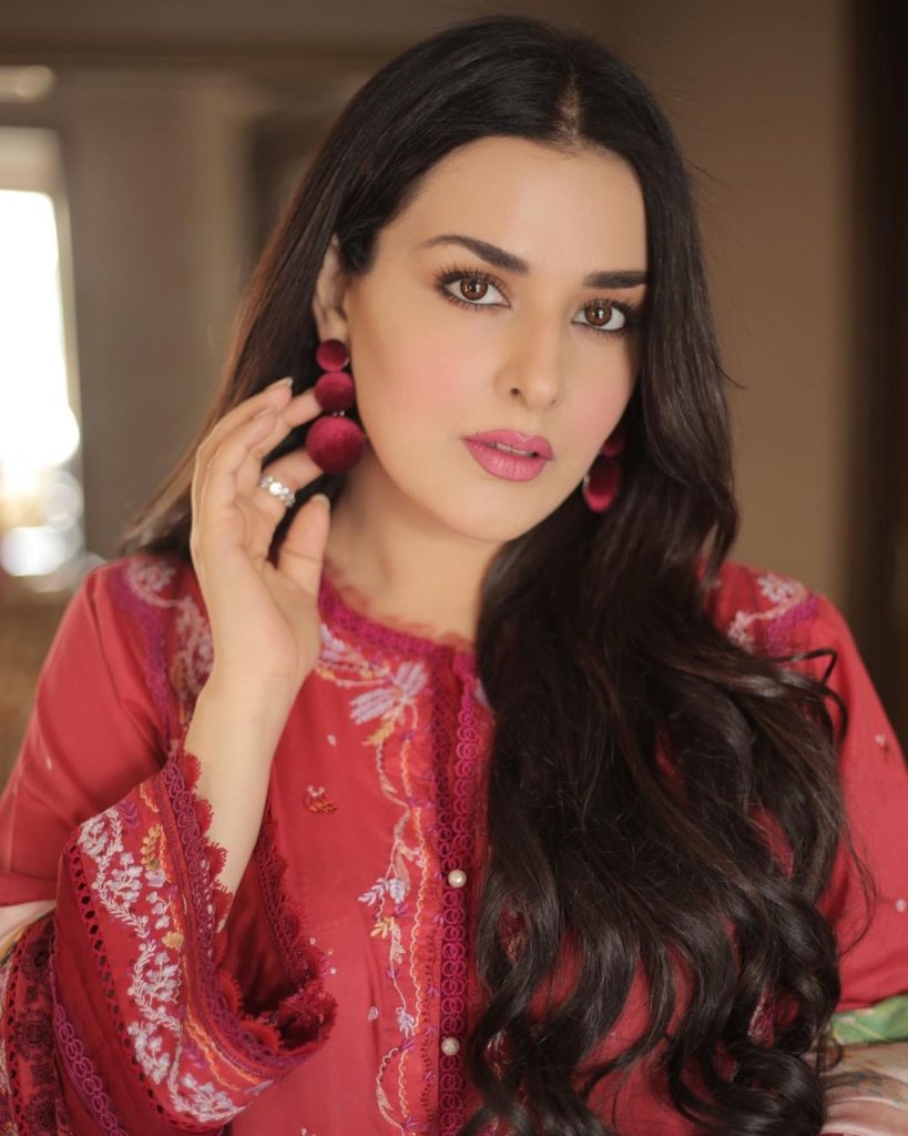 Natasha Khalid Opens Up About Nurturing Inner Beauty | Reviewit.pk