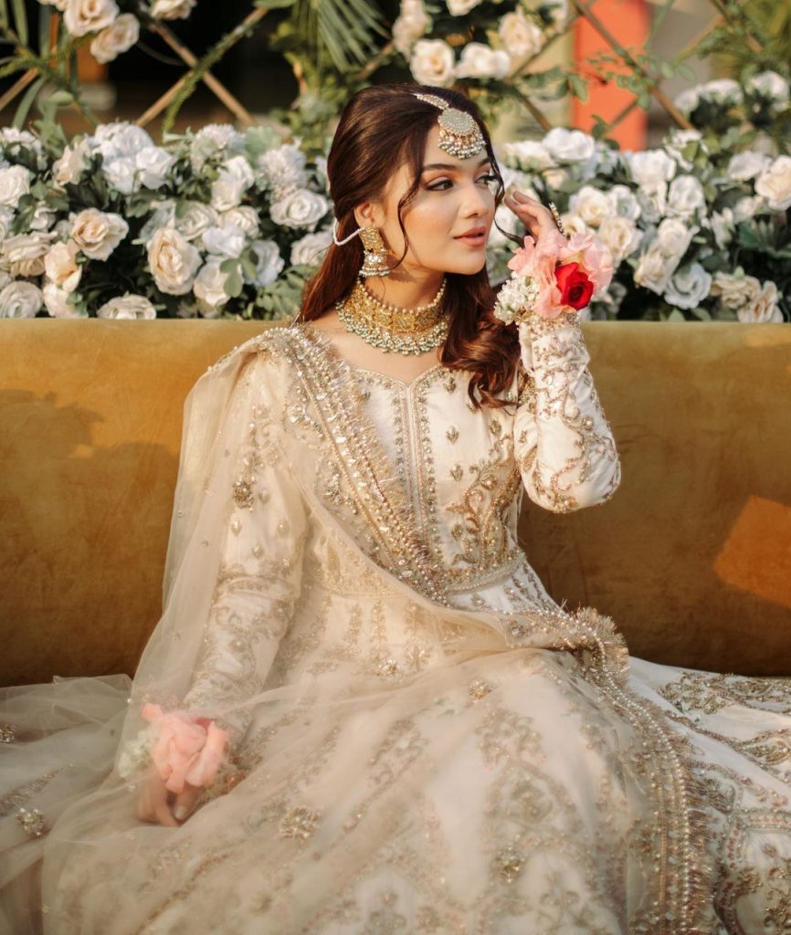Tiktoker Romaisa Khan's Latest Bridal Shoot | Reviewit.pk