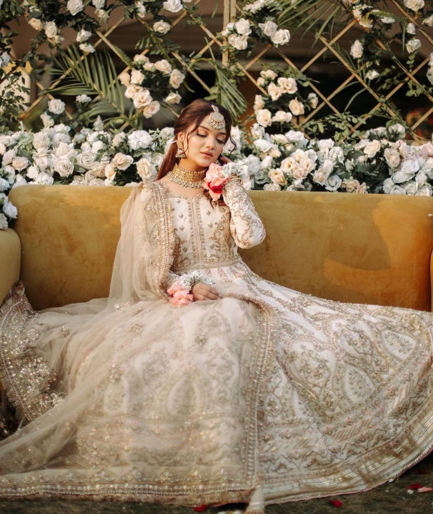 Tiktoker Romaisa Khan's Latest Bridal Shoot | Reviewit.pk