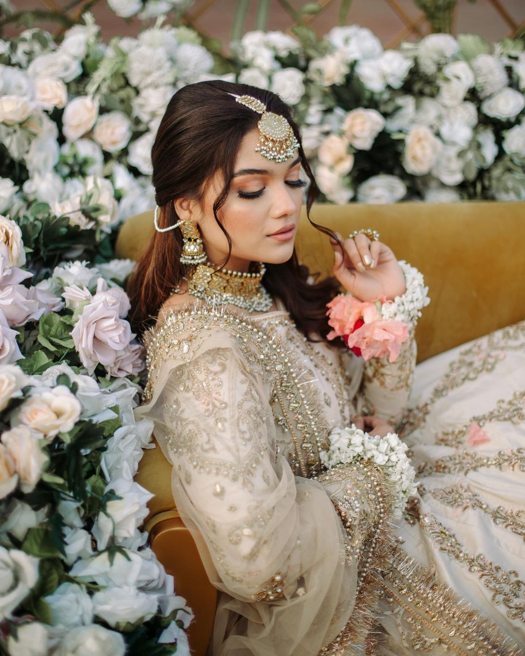 Tiktoker Romaisa Khan's Latest Bridal Shoot | Reviewit.pk