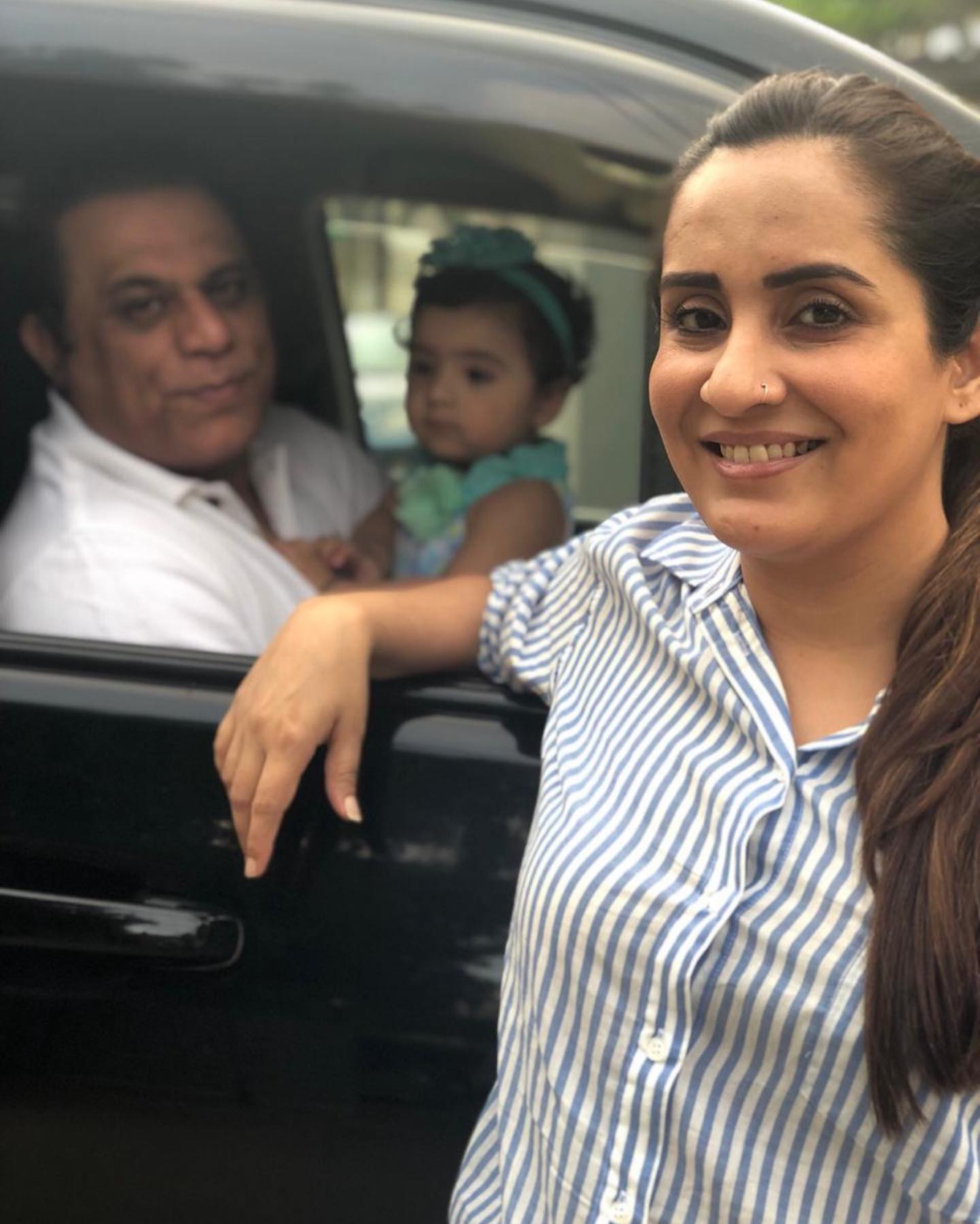 Actress Sabreen Hisbani Family Pictures | Reviewit.pk