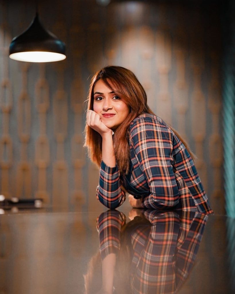 TikToker Sehar Hayat Mistreated By Kashee’s Salon - Complete Video ...