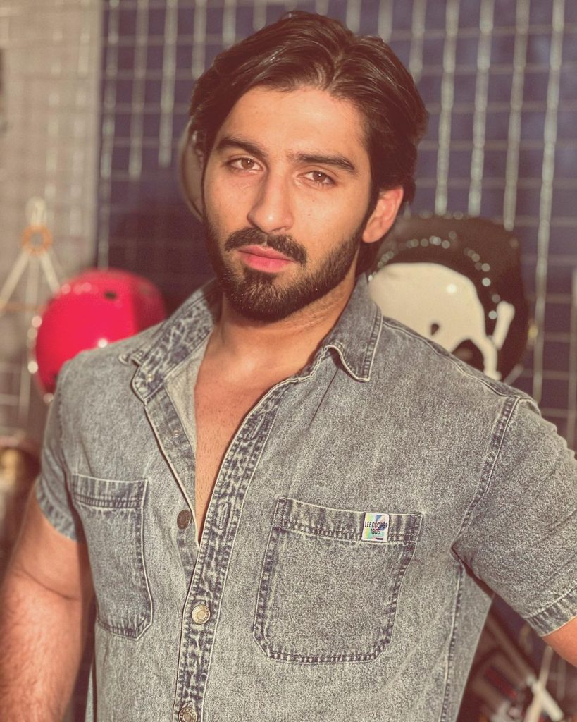 Actress Muneeb Butt Can Work With For Free | Reviewit.pk