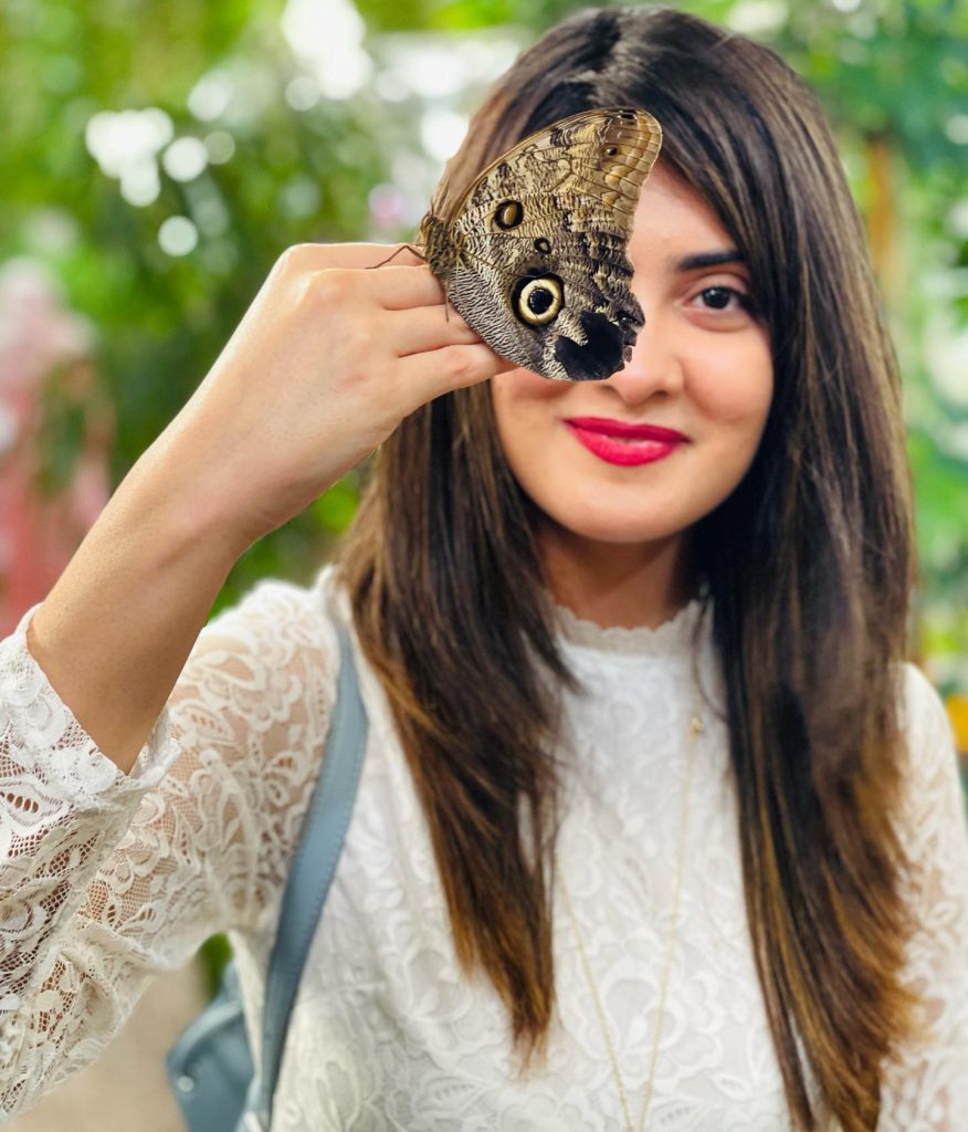 Actress Alizeh Tahir's Latest Beautiful Clicks From Dubai | Reviewit.pk