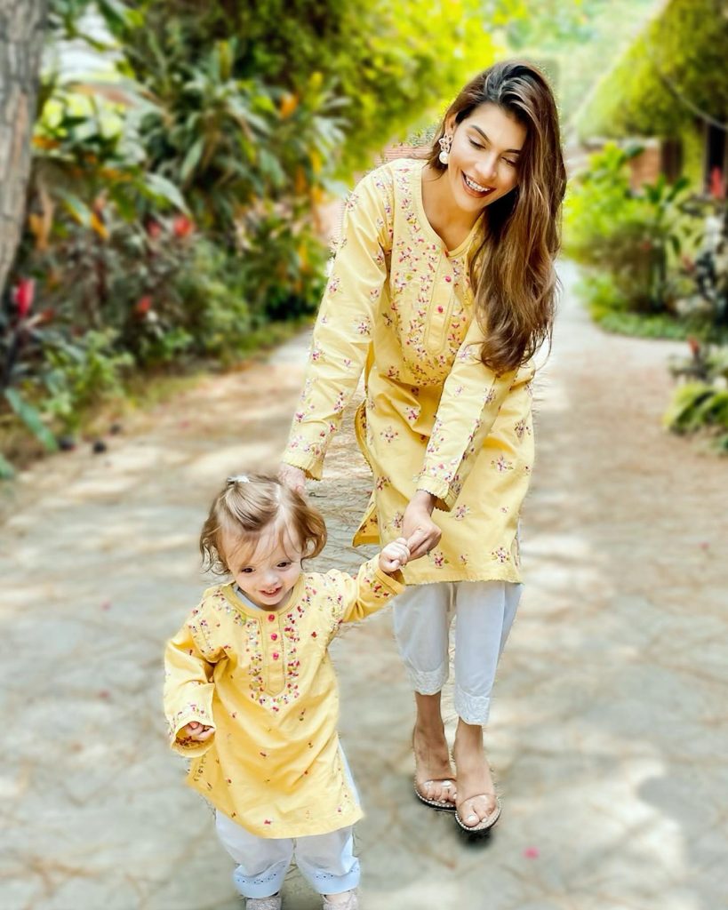 Model Amna Babar Announces Divorce - Shares Details | Reviewit.pk