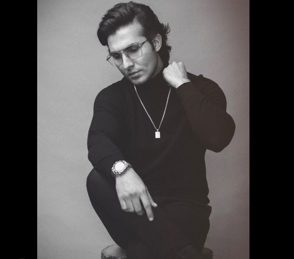 Netizens Troll Shahroz Sabzwari On Hinting At His Resemblance With ...