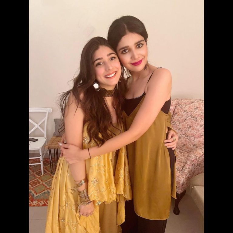 Sneak Peak Into Actress Maryam Nafees’ Dholki | Reviewit.pk