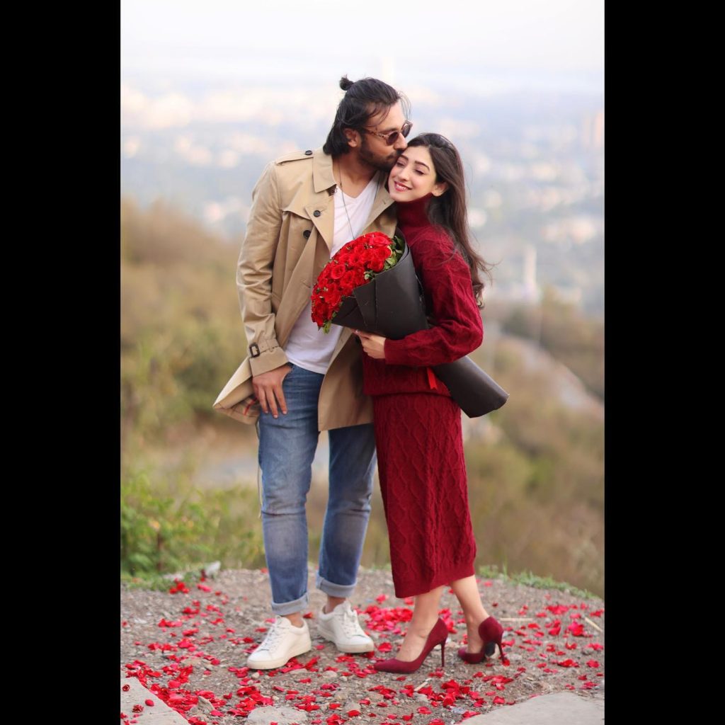 Actress Mariyam Nafees' Nikkah - Pictures And Videos | Reviewit.pk