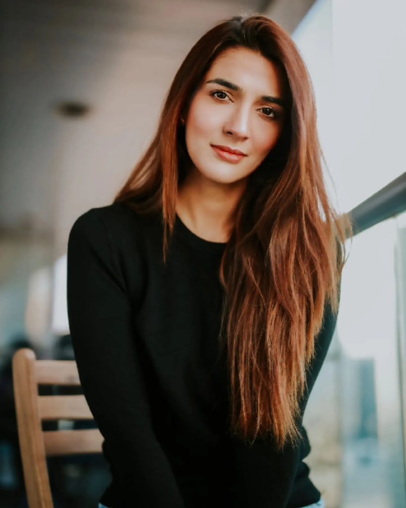 Rabab Hashim's Recent Beautiful Pictures From UAE | Reviewit.pk