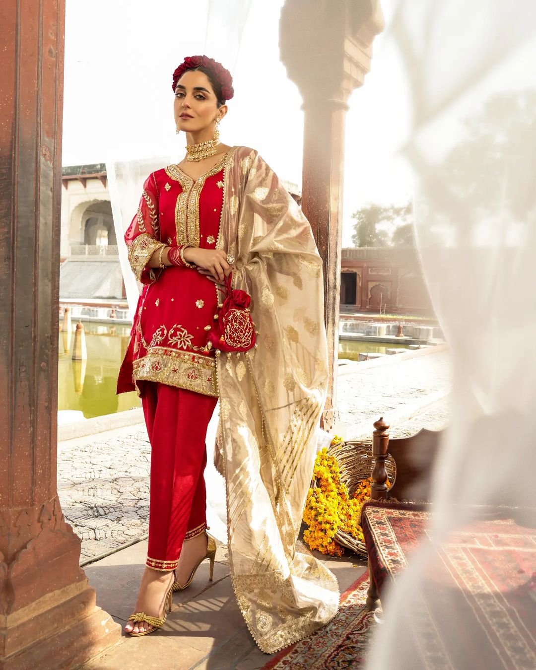 Maya Ali Looks Gorgeous In Traditional Maya Pret | Reviewit.pk