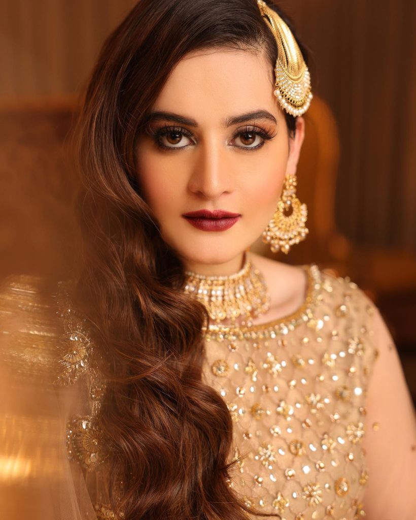 Aiman Khan Exudes Royalty In Her Latest Bridal Shoot | Reviewit.pk