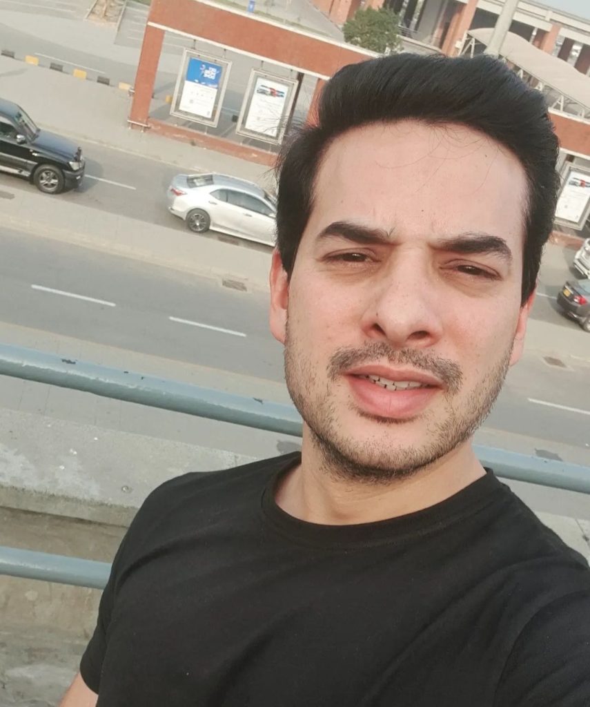 Actor Kanwar Arsalan's Father Passes Away | Reviewit.pk