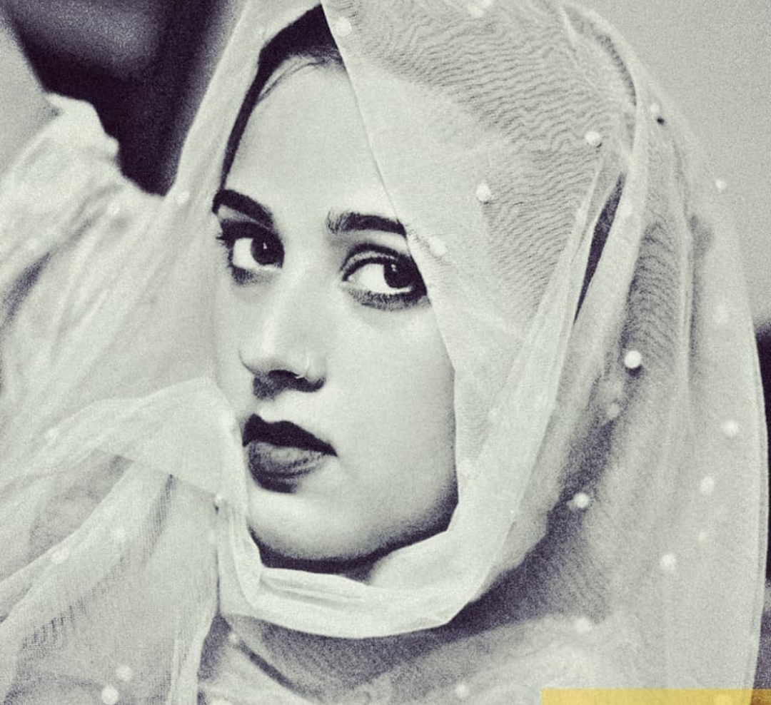 Singer & Actress Arifa Siddiqui Makes Come Back in Singing With Husband ...