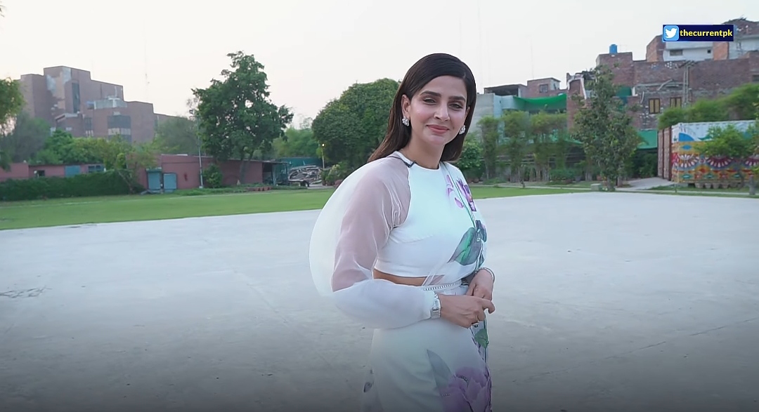 Are Mahira Khan and Mehwish Hayat Friends Of Saba Qamar | Reviewit.pk