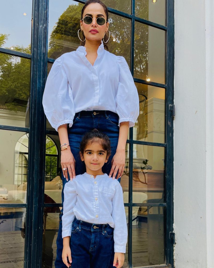 Mehreen Syed’s Recent Picture With Her Son Confuses Public | Reviewit.pk