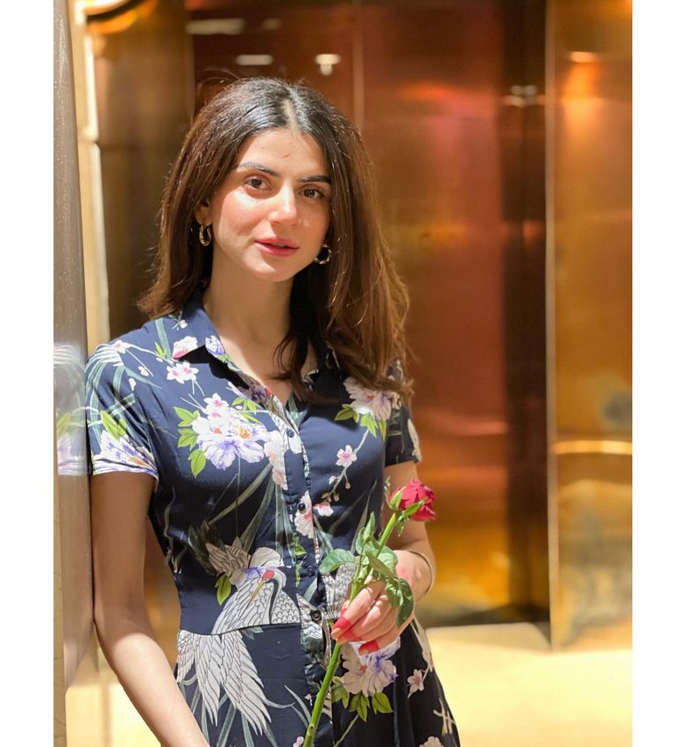 Zubab Rana Got Emotional While Remembering Her Late Father | Reviewit.pk