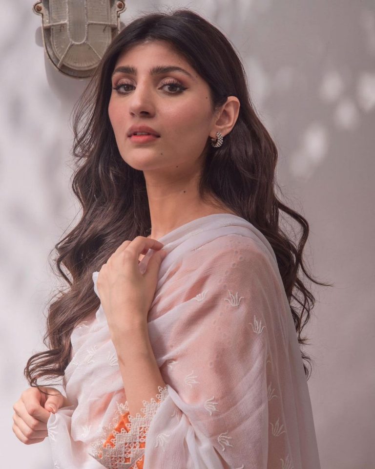 What Was Surprising For Maheen Siddiqui In Pakistan | Reviewit.pk