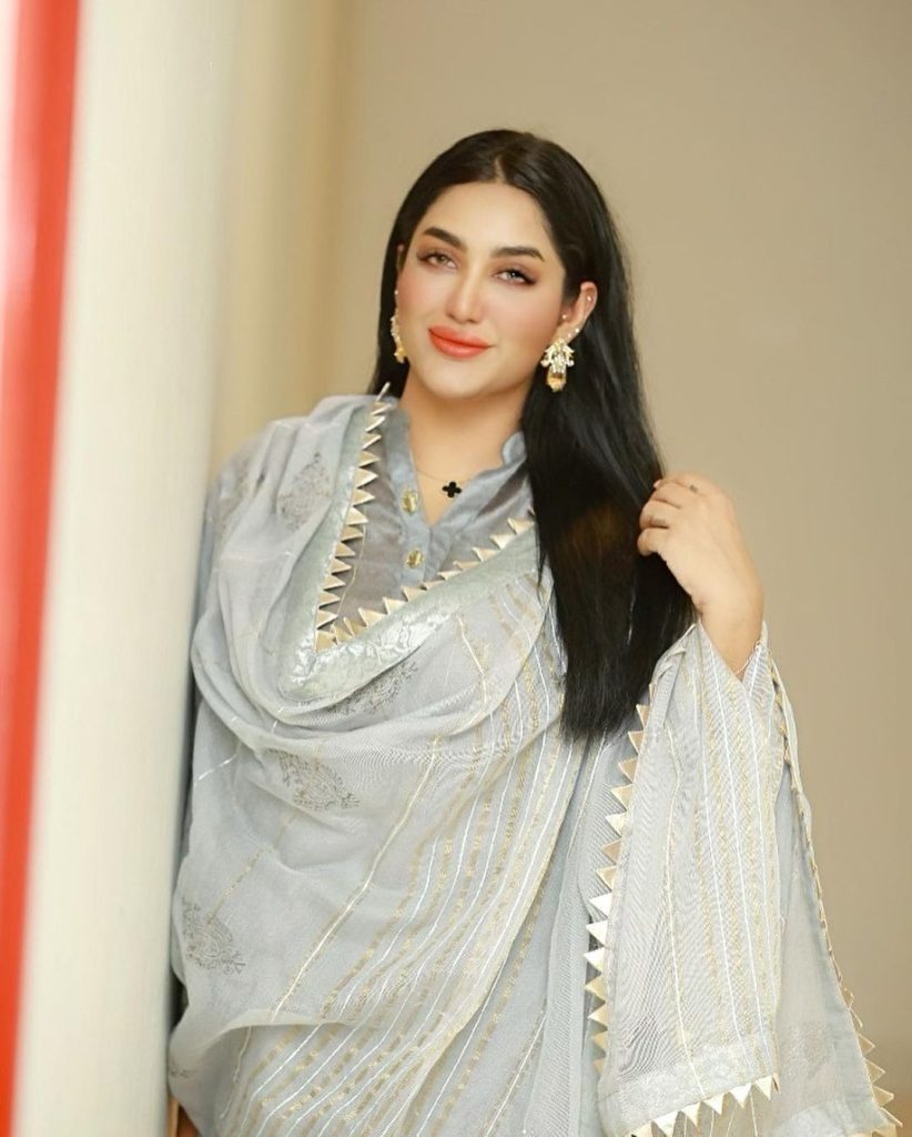 Mathira's Thoughts On Religion And Bold Dressing | Reviewit.pk