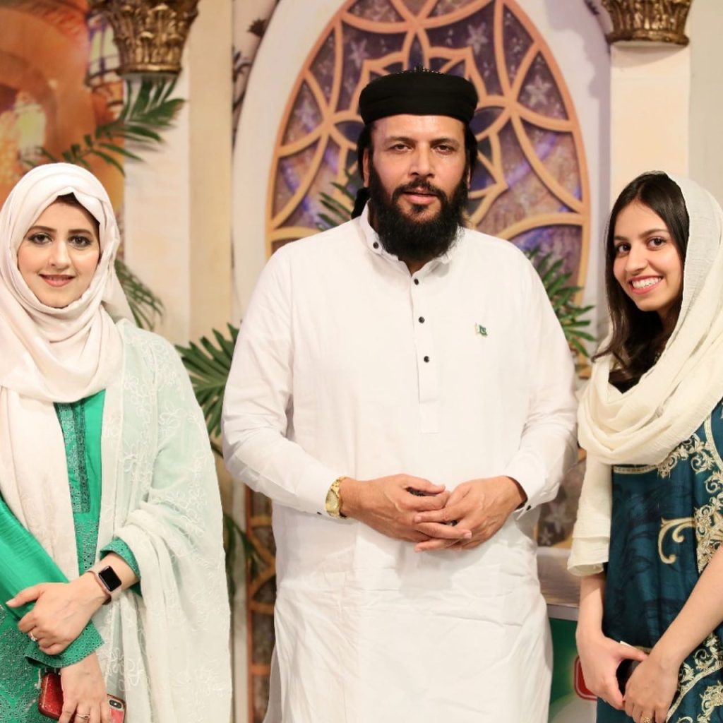 Syeda Bushra Iqbal & Aamir Liaquat Daughter in Aftaar Transmission ...