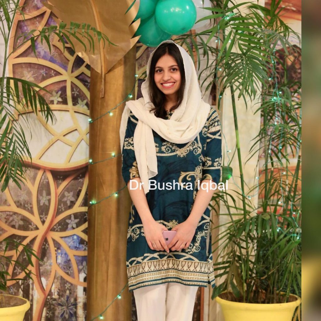 Syeda Bushra Iqbal & Aamir Liaquat Daughter in Aftaar Transmission ...