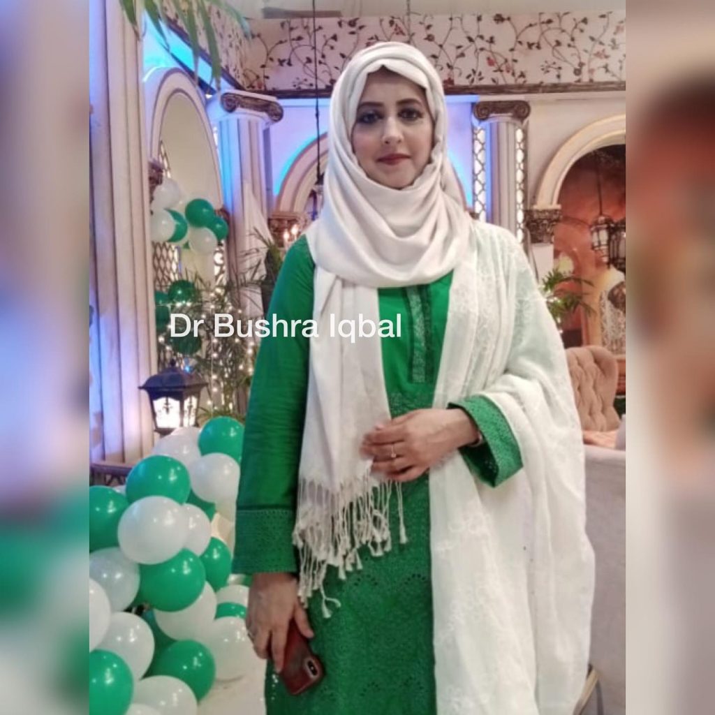 Syeda Bushra Iqbal & Aamir Liaquat Daughter in Aftaar Transmission ...