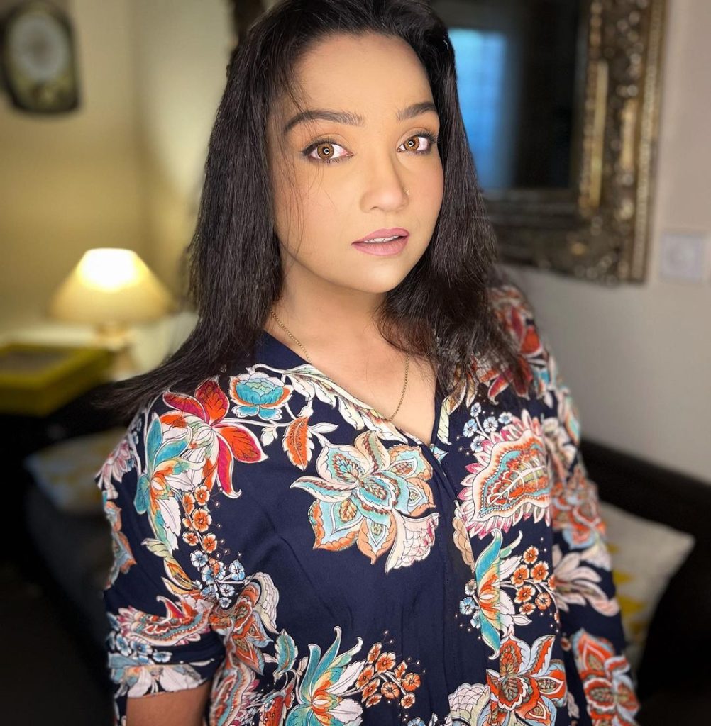 Aiman Khan Gushes Over New More Transformed Pictures Of Uroosa Siddiqui ...