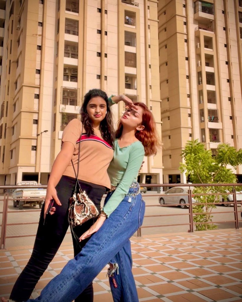 Alizeh Shah's Recent Captivating Clicks | Reviewit.pk