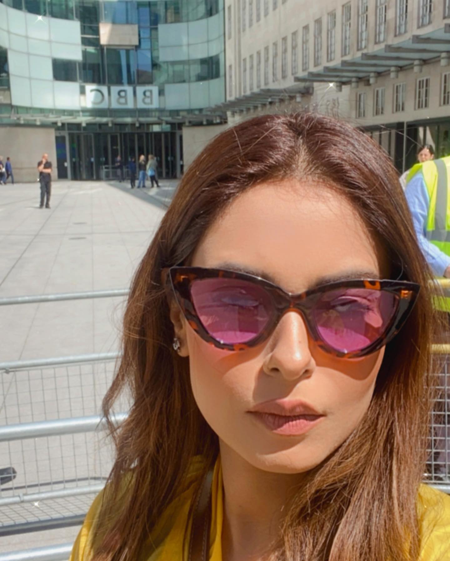 Amar Khan’s Captivating Clicks From UK and USA | Reviewit.pk