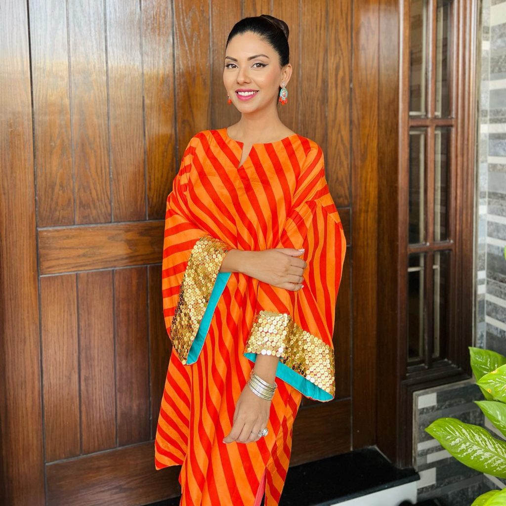 Pakistani Celebrities Beautiful Pictures From Chand Raat | Reviewit.pk