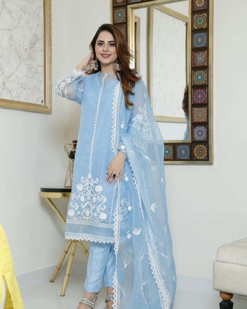 Fatima Effendi and Kanwar Arsalan Pose For Eid Ul Fitr 2022 | Reviewit.pk