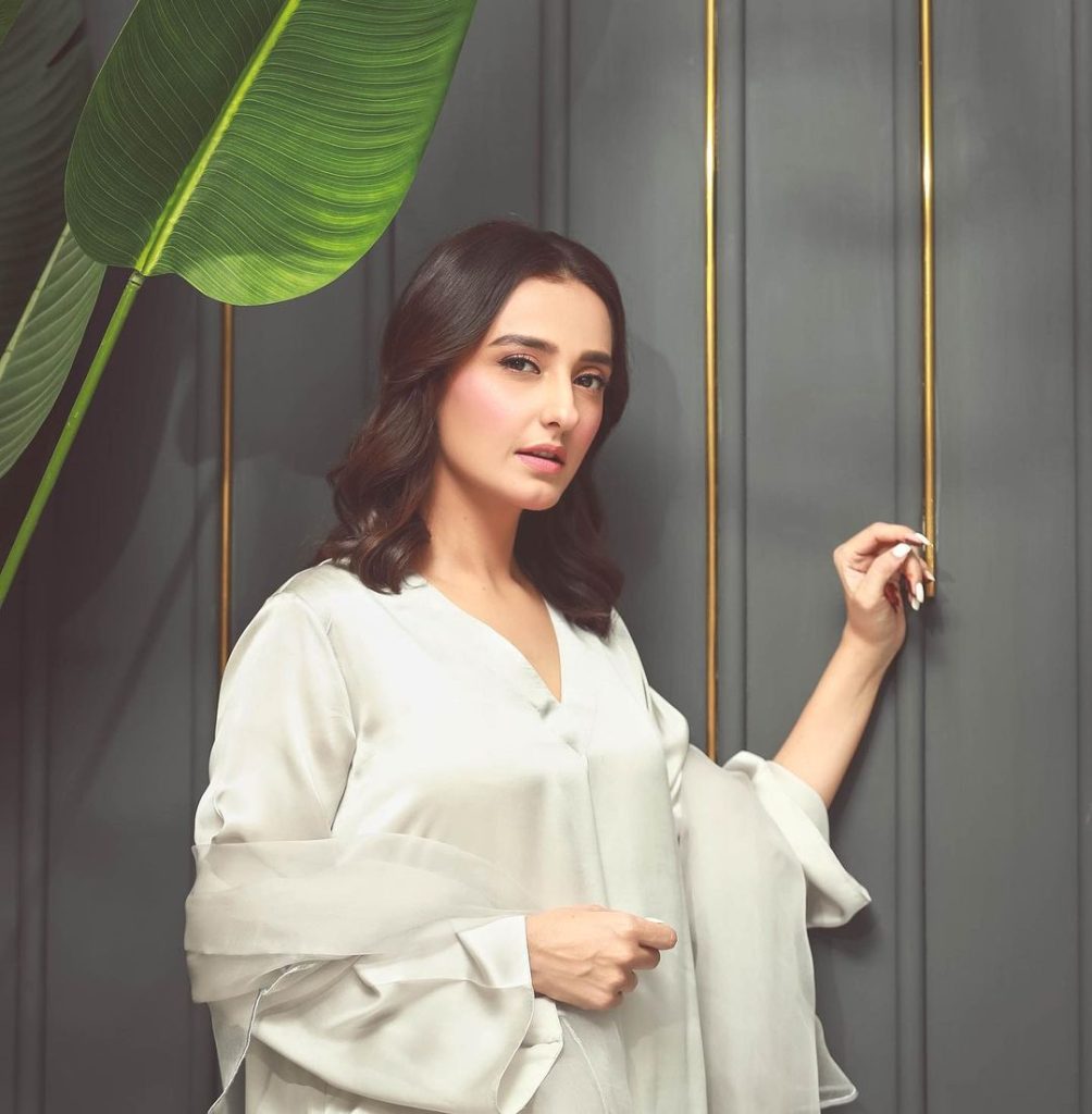 Momal Sheikh's Star-Studded Birthday Bash | Reviewit.pk