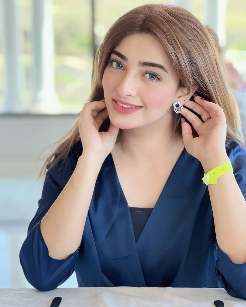 Nawal Saeed’s Recent Bewitching Clicks From Turkey | Reviewit.pk