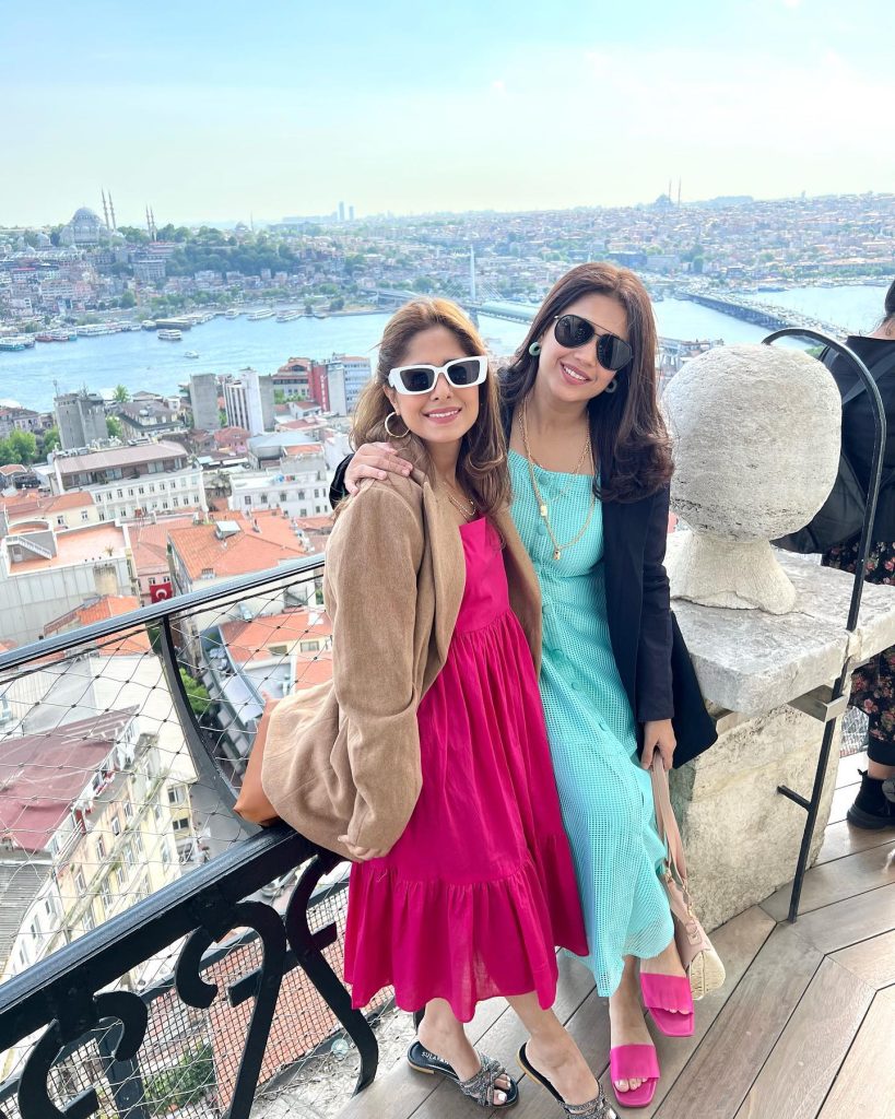 Sanam Jung's Latest Vacation Pictures From Turkey | Reviewit.pk